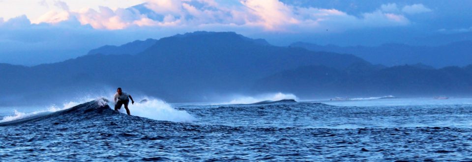 Monkey Surfing Surf School in Nusa Lembongan Bali - Freediving ...